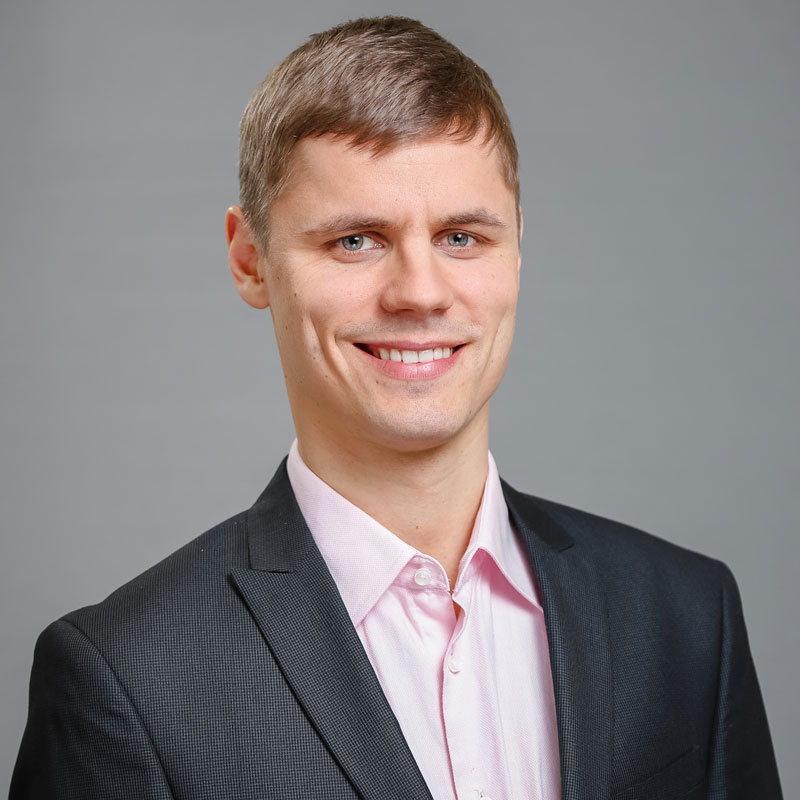 Komanda - Karšu izdevniecība Jāņa sēta